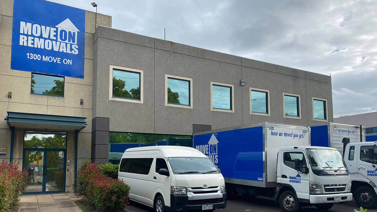 Affordable Removal Prices & Truck Hire | Move On Removals